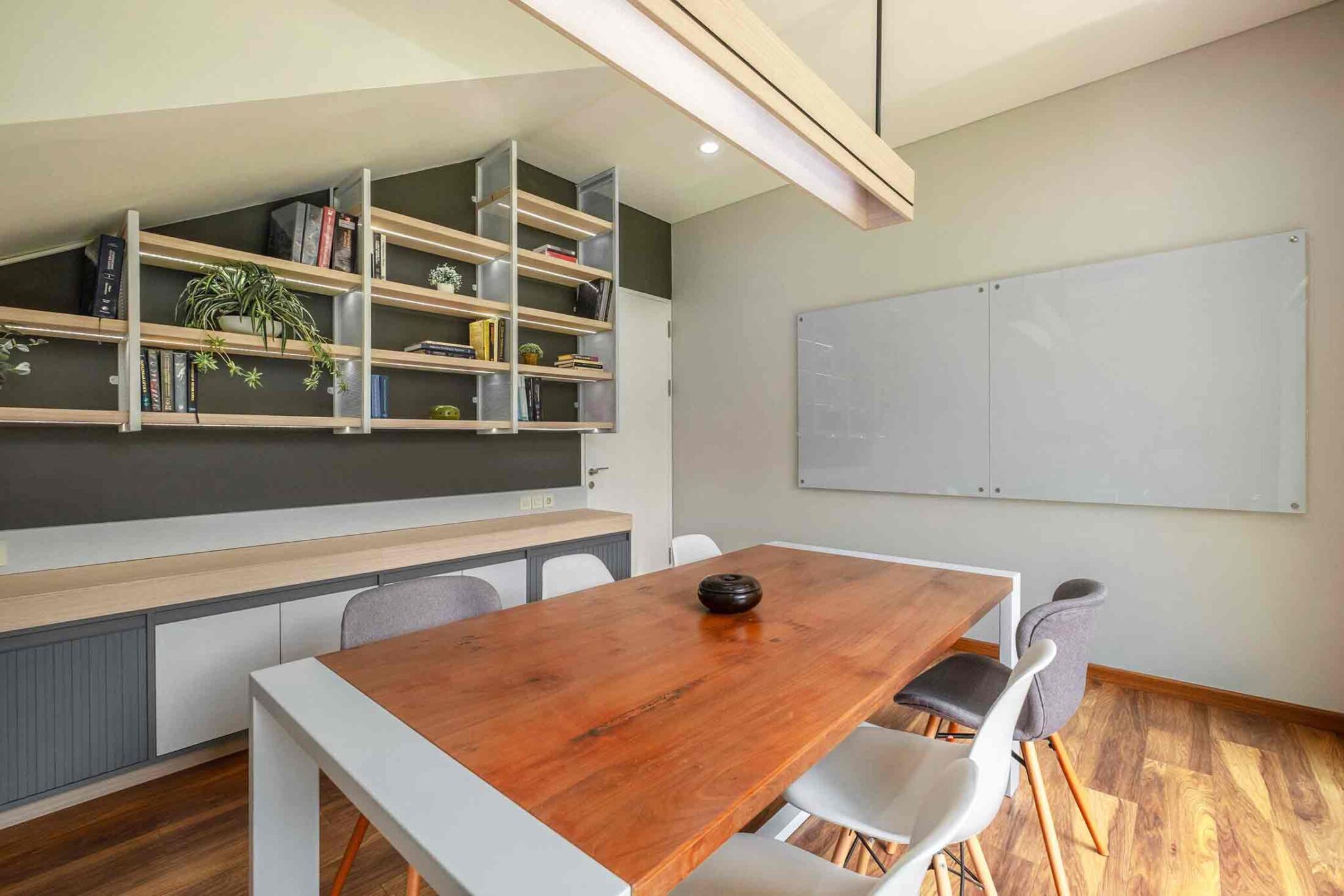 Inspirasi Rak Dinding Serbaguna yang Sekaligus Mempercantik Ruangan ...